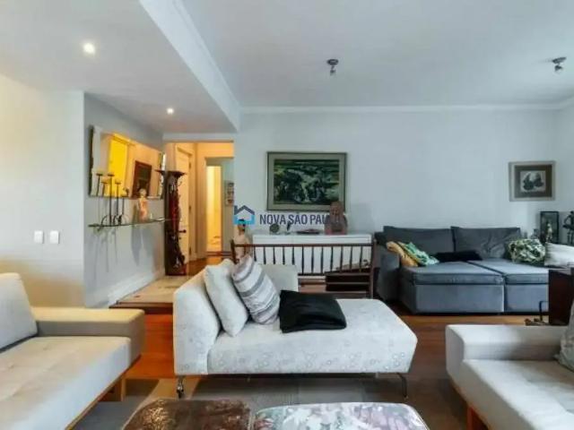 Apartamento para Venda em São Paulo/SP Moema 4 Quartos