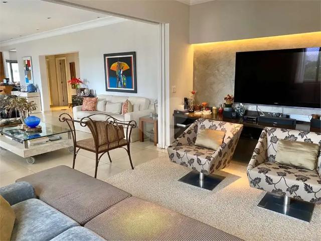 Apartamento para Venda em São Paulo/SP Moema 4 Quartos