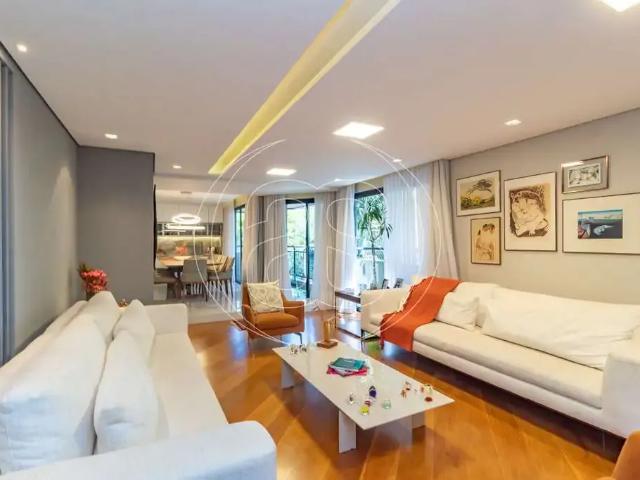 Apartamento para Venda em São Paulo/SP Moema 4 Quartos