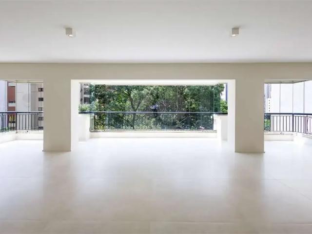 Apartamento para Venda em São Paulo/SP Moema 4 Quartos
