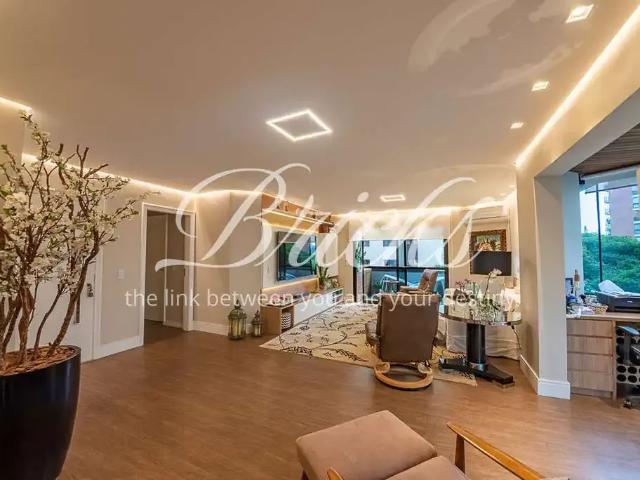 Apartamento para Venda em São Paulo/SP Moema 4 Quartos