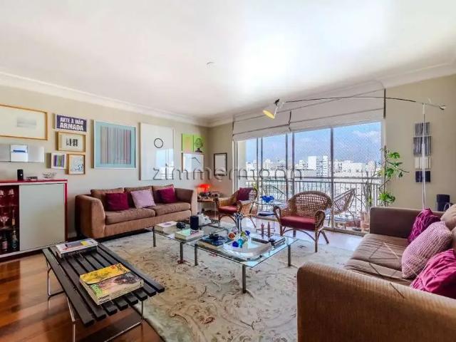 Apartamento para Venda em São Paulo/SP Moema 4 Quartos