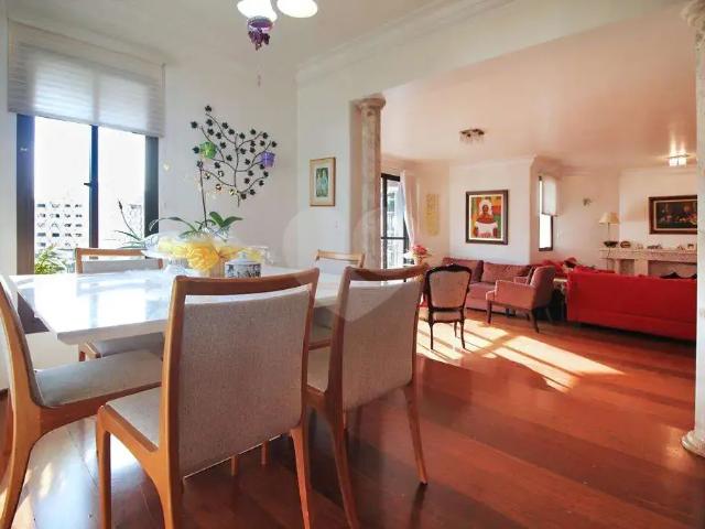 Apartamento para Venda em São Paulo/SP Moema 4 Quartos