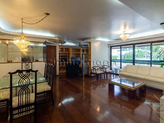 Apartamento para Venda em São Paulo/SP Moema 4 Quartos