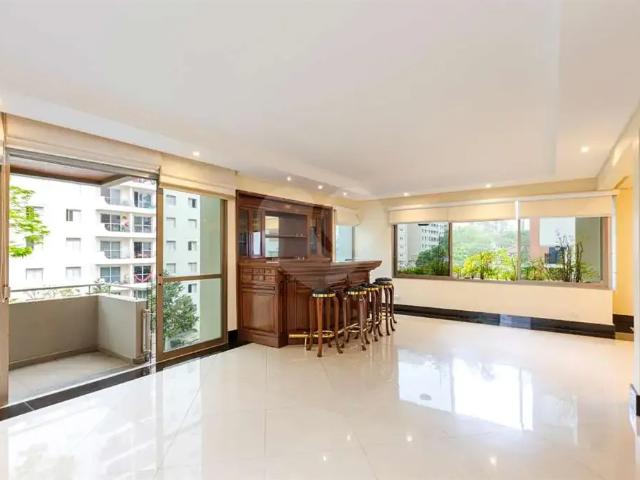 Apartamento para Venda em São Paulo/SP Moema 4 Quartos