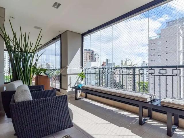 Apartamento para Venda em São Paulo/SP Moema 4 Quartos