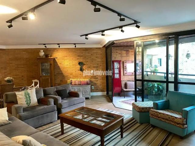 Apartamento para Venda em São Paulo/SP Moema 4 Quartos