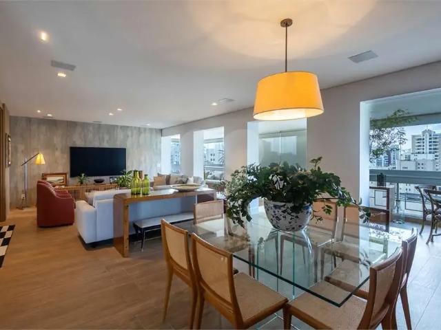 Apartamento para Venda em São Paulo/SP Moema 4 Quartos