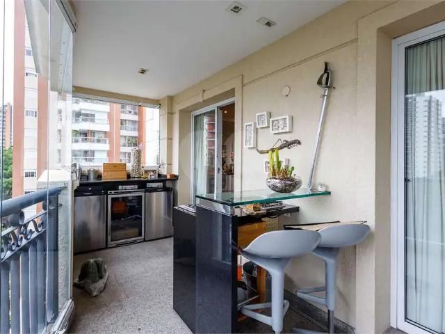 Apartamento para Venda em São Paulo/SP Moema 4 Quartos