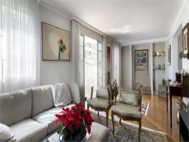 Apartamento para Venda em São Paulo/SP Moema 4 Quartos