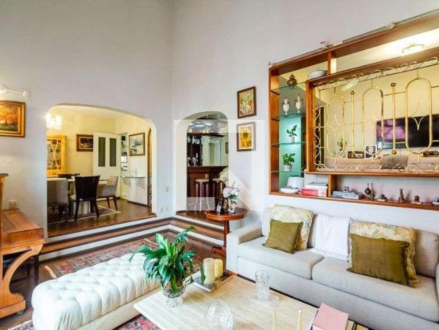 Apartamento para Venda em São Paulo/SP Moema 4 Quartos