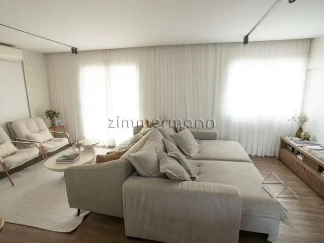 Apartamento para Venda em São Paulo/SP Moema 4 Quartos