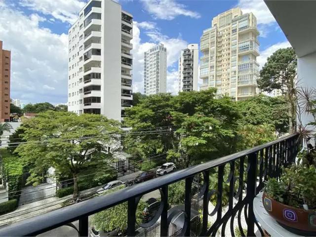 Apartamento para Venda em São Paulo/SP Moema 4 Quartos