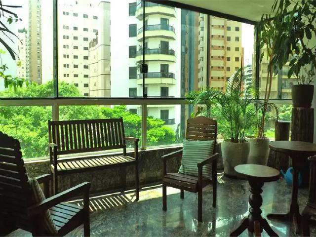 Apartamento para Venda em São Paulo/SP Moema 4 Quartos