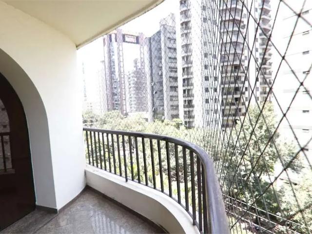 Apartamento para Venda em São Paulo/SP Moema 4 Quartos