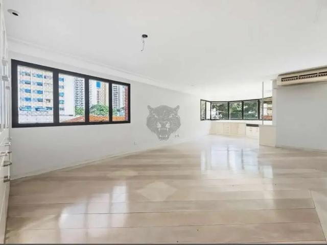 Apartamento para Venda em São Paulo/SP Moema 4 Quartos