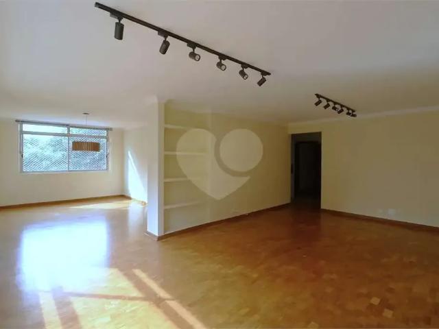 Apartamento para Venda em São Paulo/SP Moema 4 Quartos