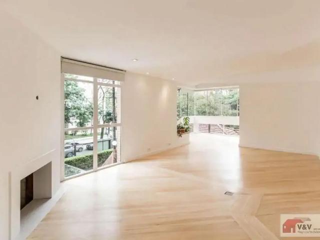 Apartamento para Venda em São Paulo/SP Moema 4 Quartos