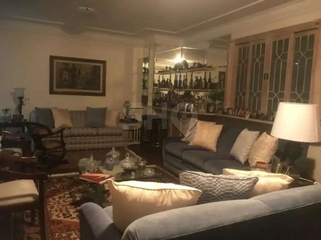 Apartamento para Venda em São Paulo/SP Moema 4 Quartos