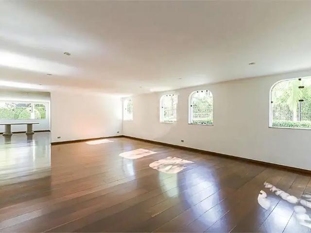 Apartamento para Venda em São Paulo/SP Moema 4 Quartos