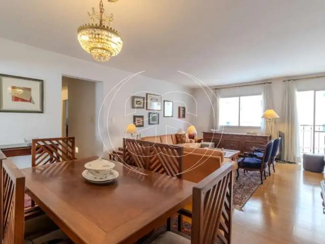 Apartamento para Venda em São Paulo/SP Moema 4 Quartos