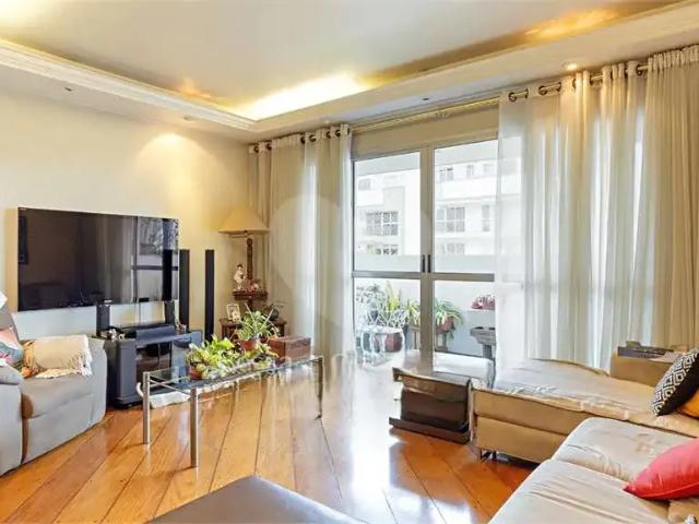 Apartamento para Venda em São Paulo/SP Moema 4 Quartos