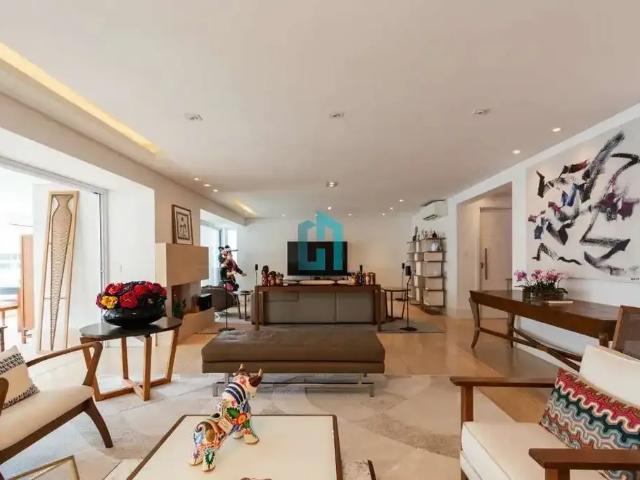Apartamento para Venda em São Paulo/SP Moema 4 Quartos