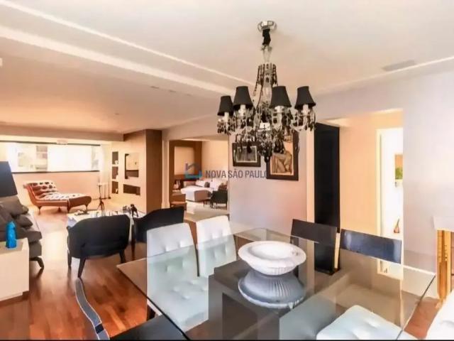 Apartamento para Venda em São Paulo/SP Moema 4 Quartos
