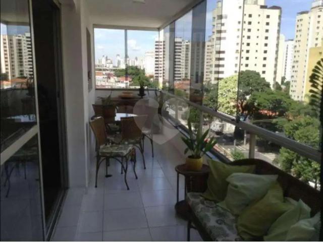 Apartamento para Venda em São Paulo/SP Moema 4 Quartos