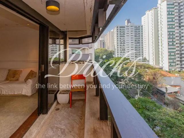 Apartamento para Venda em São Paulo/SP Moema 4 Quartos