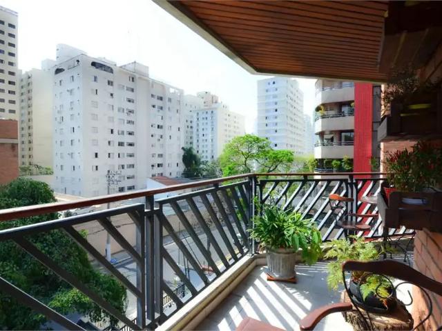 Apartamento para Venda em São Paulo/SP Moema 4 Quartos