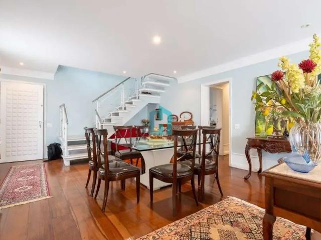 Apartamento para Venda em São Paulo/SP Moema 5 Quartos
