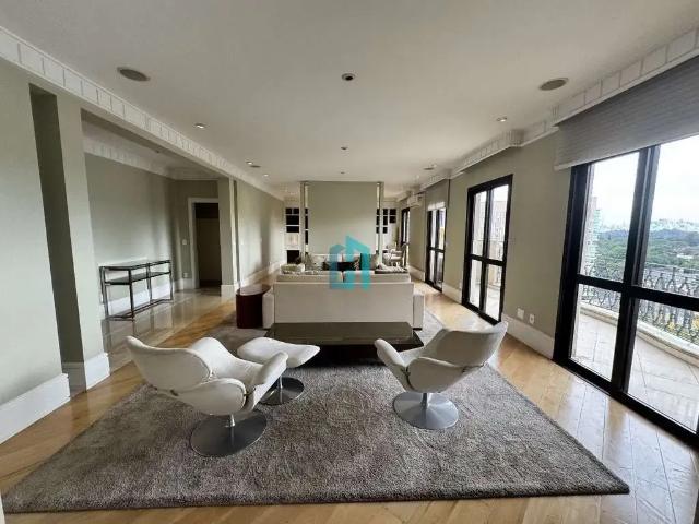 Apartamento para Venda em São Paulo/SP Moema 6 Quartos