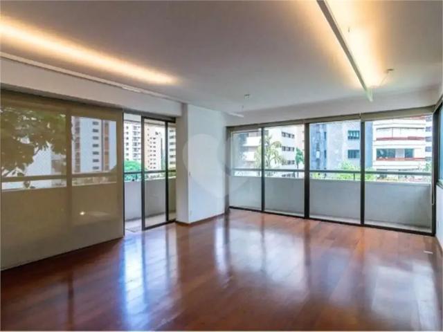 Apartamento para Venda em São Paulo/SP Aclimação 3 Quartos
