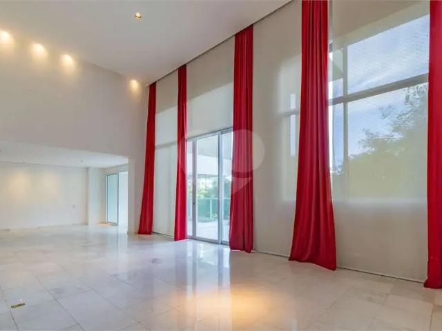 Apartamento para Venda em São Paulo/SP Alto de Pinheiros 3 Quartos