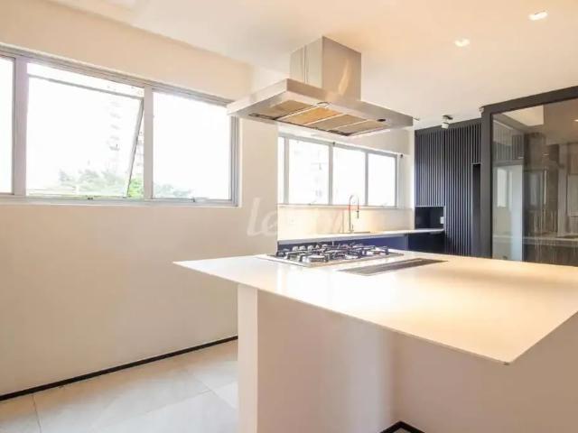 Apartamento para Venda em São Paulo/SP Alto de Pinheiros 3 Quartos