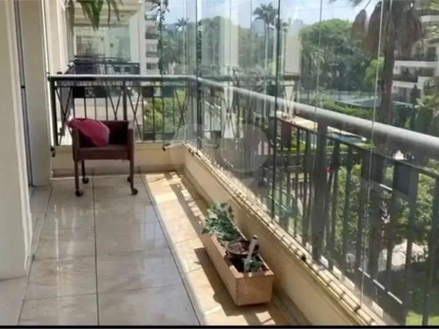 Apartamento para Venda em São Paulo/SP Alto de Pinheiros 3 Quartos