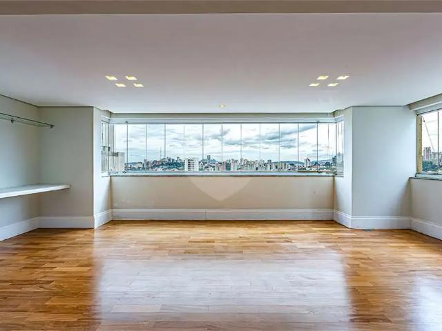 Apartamento para Venda em São Paulo/SP Alto de Pinheiros 3 Quartos