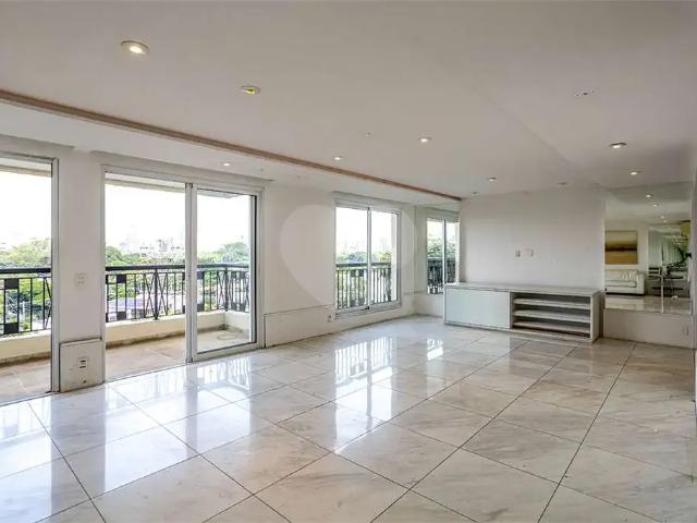 Apartamento para Venda em São Paulo/SP Alto de Pinheiros 4 Quartos