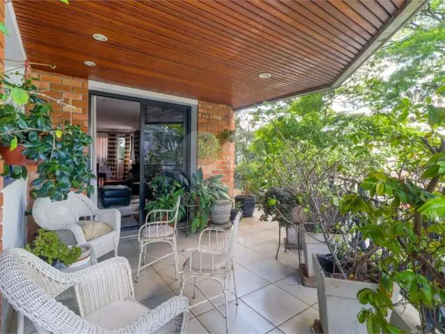 Apartamento para Venda em São Paulo/SP Alto de Pinheiros 4 Quartos