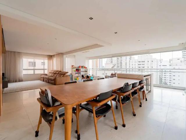 Apartamento para Venda em São Paulo/SP Campo Belo 3 Quartos