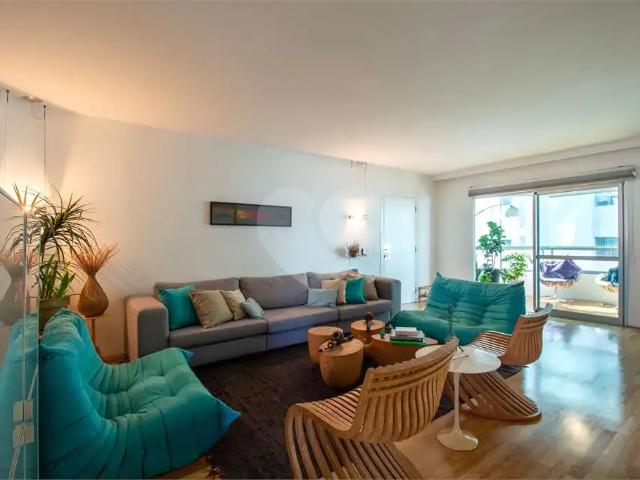Apartamento para Venda em São Paulo/SP Campo Belo 3 Quartos