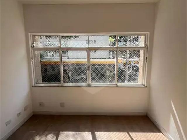 Apartamento para Venda em São Paulo/SP Cerqueira César 2 Quartos