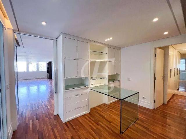 Apartamento para Venda em São Paulo/SP Cerqueira César 3 Quartos