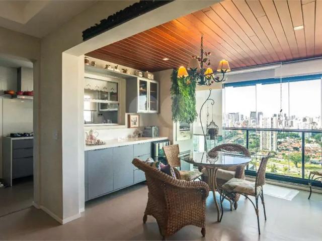 Apartamento para Venda em São Paulo/SP Chácara Santo Antônio 2 Quartos