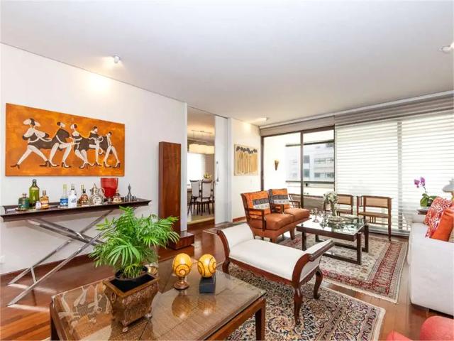 Apartamento para Venda em São Paulo/SP Higienópolis 4 Quartos