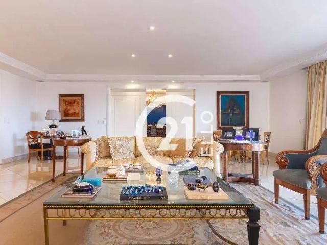 Apartamento para Venda em São Paulo/SP Higienópolis 4 Quartos