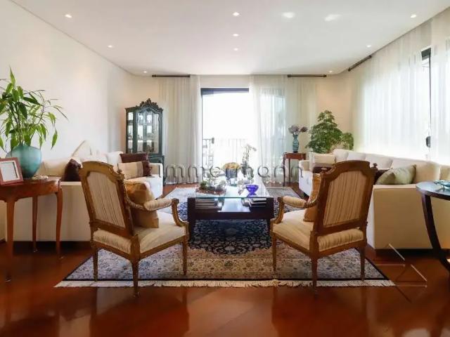 Apartamento para Venda em São Paulo/SP Higienópolis 4 Quartos
