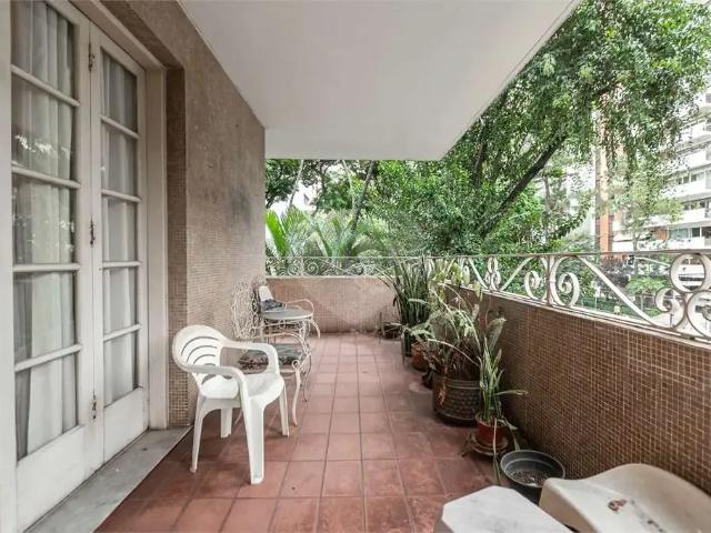 Apartamento para Venda em São Paulo/SP Higienópolis 4 Quartos