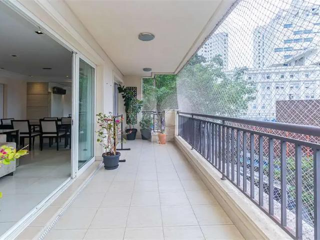 Apartamento para Venda em São Paulo/SP Higienópolis 4 Quartos